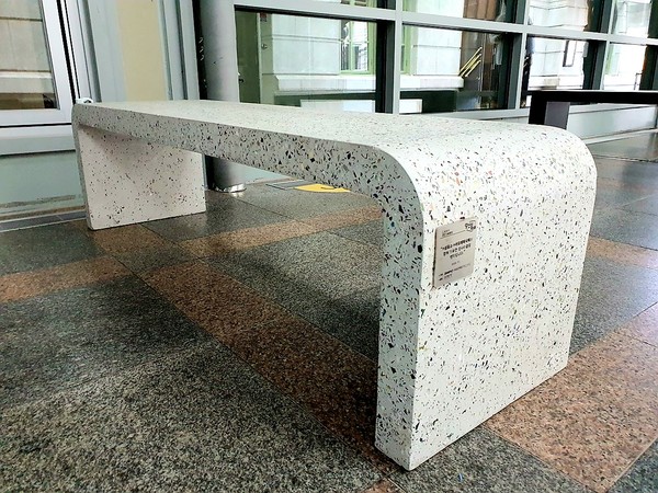 삼표가 제작한 ‘UHPC벤치’ 전시회로 만난다