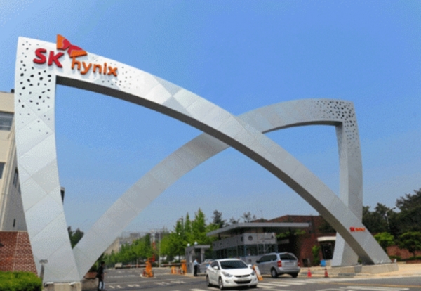 SK하이닉스, 작년 4Q 영업익 3460억…1년만에 적자탈출